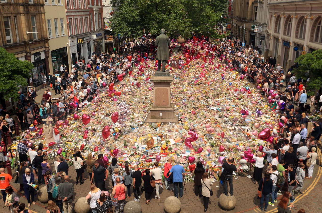 Inquest opens into Manchester Arena suicide bomber’s death | Reading ...