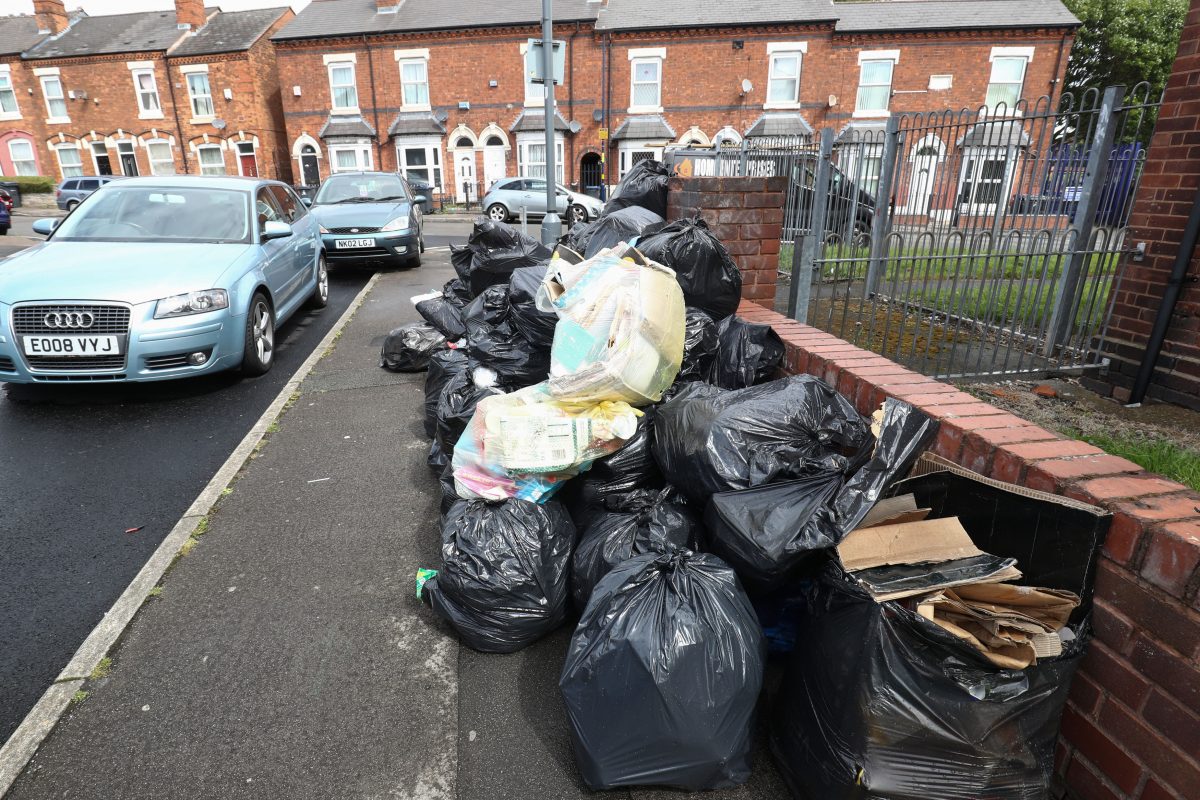 Birmingham bin worker strike resumes as union warns of rubbish-filled ...