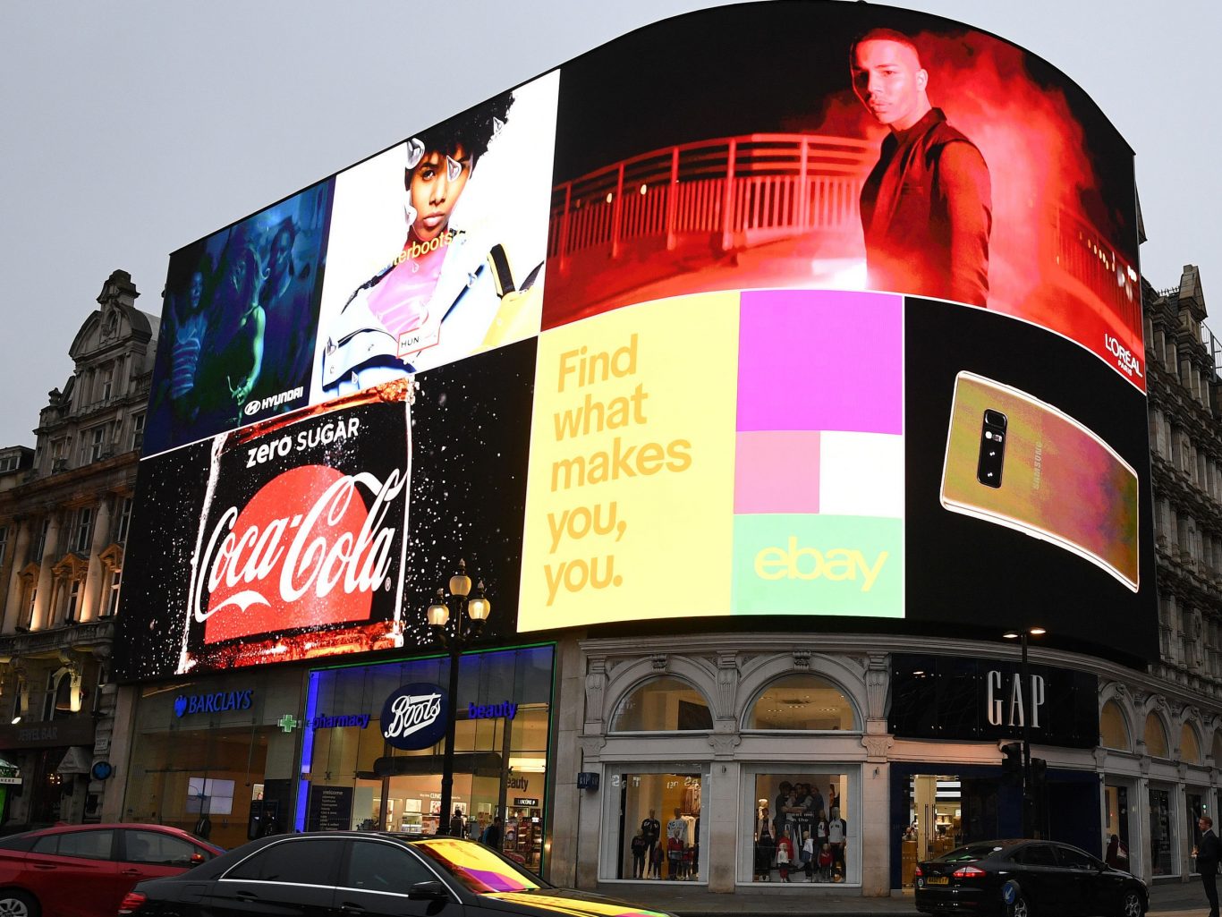 Digital screen upgrade for London’s Piccadilly Lights - Jersey Evening Post
