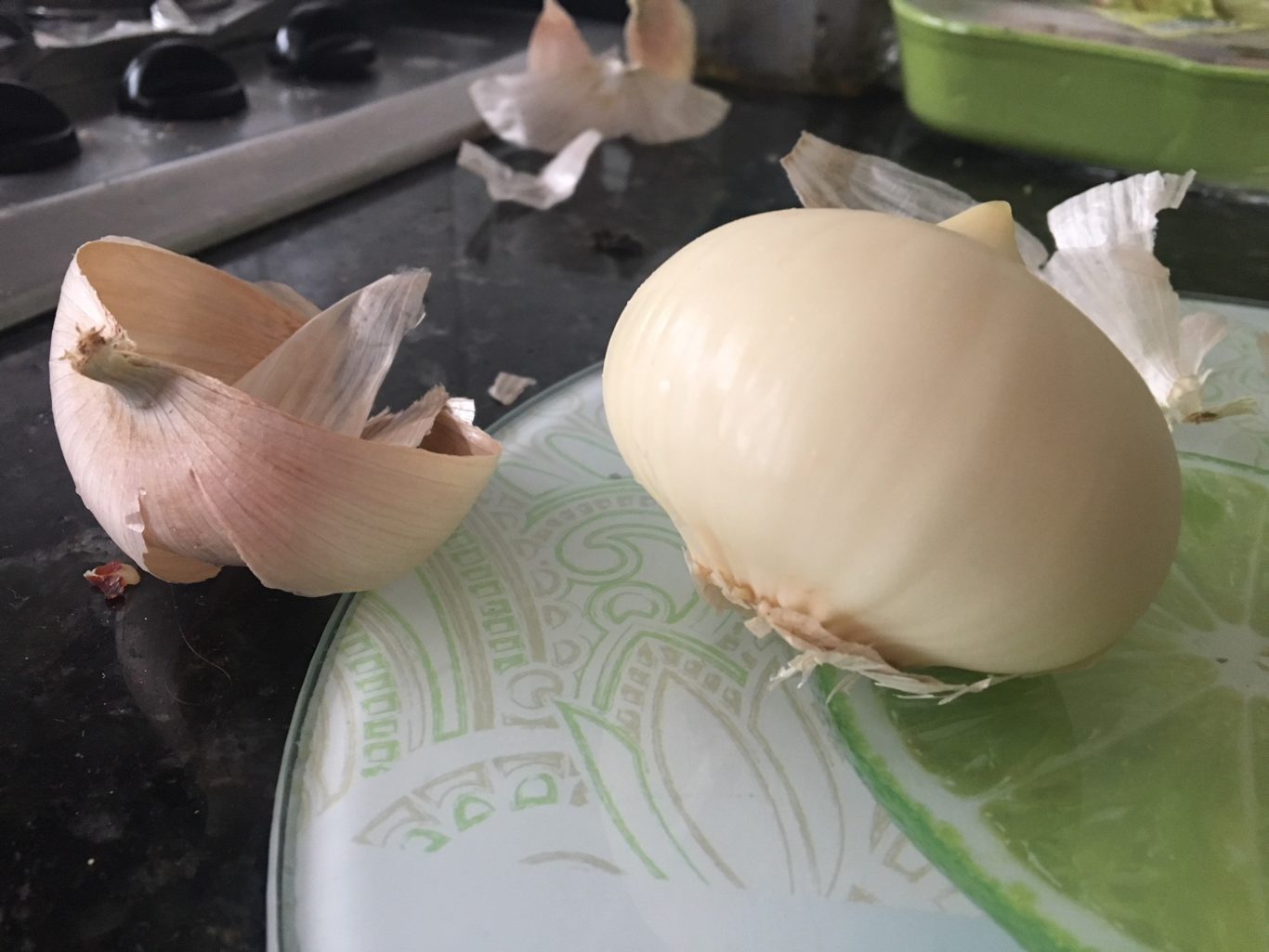 The internet is fascinated by this garlic which is just one solid clove ...