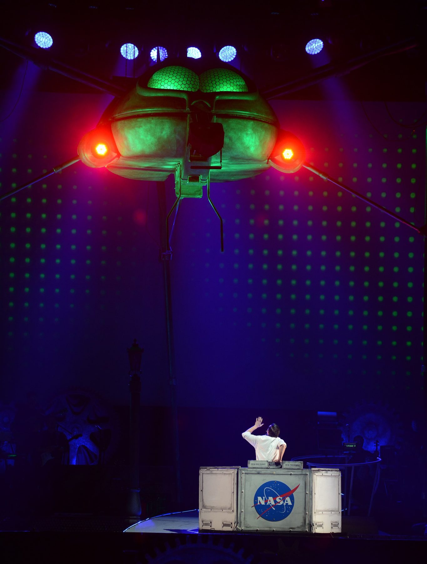 Audience to fight Martians on the Thames in Jeff Wayne’s War Of The ...