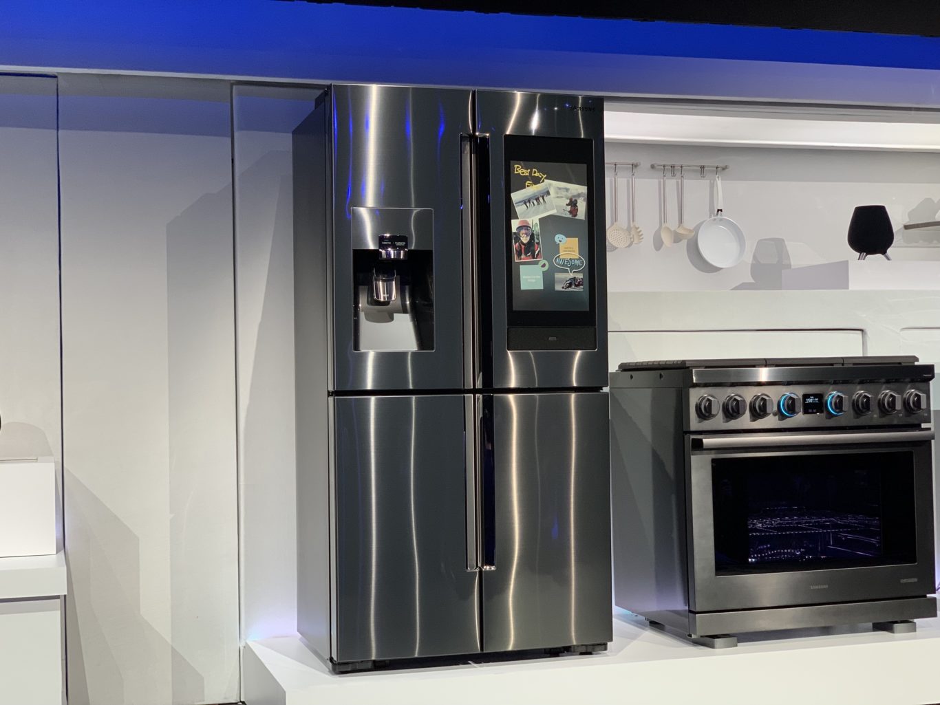 Samsung unveils new helper robots as part of connected living plans ...