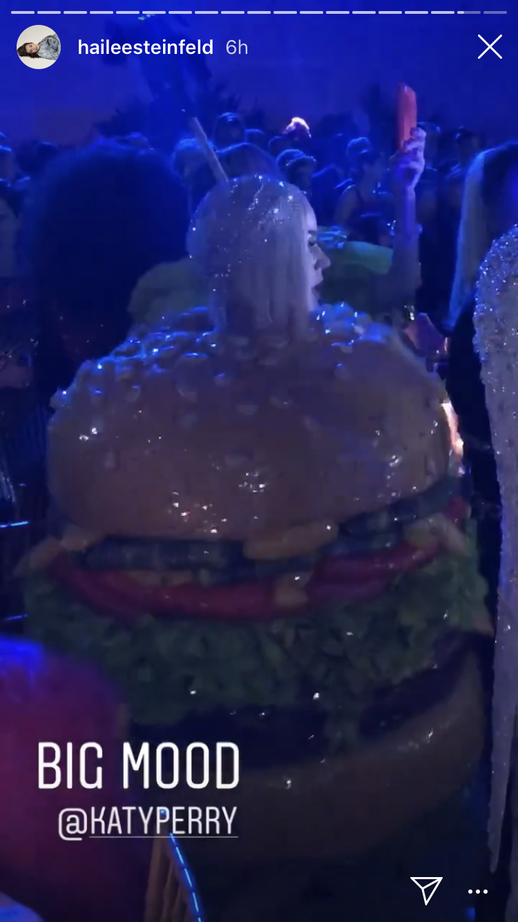 Katy Perry looks good enough to eat in Met Gala burger costume ...