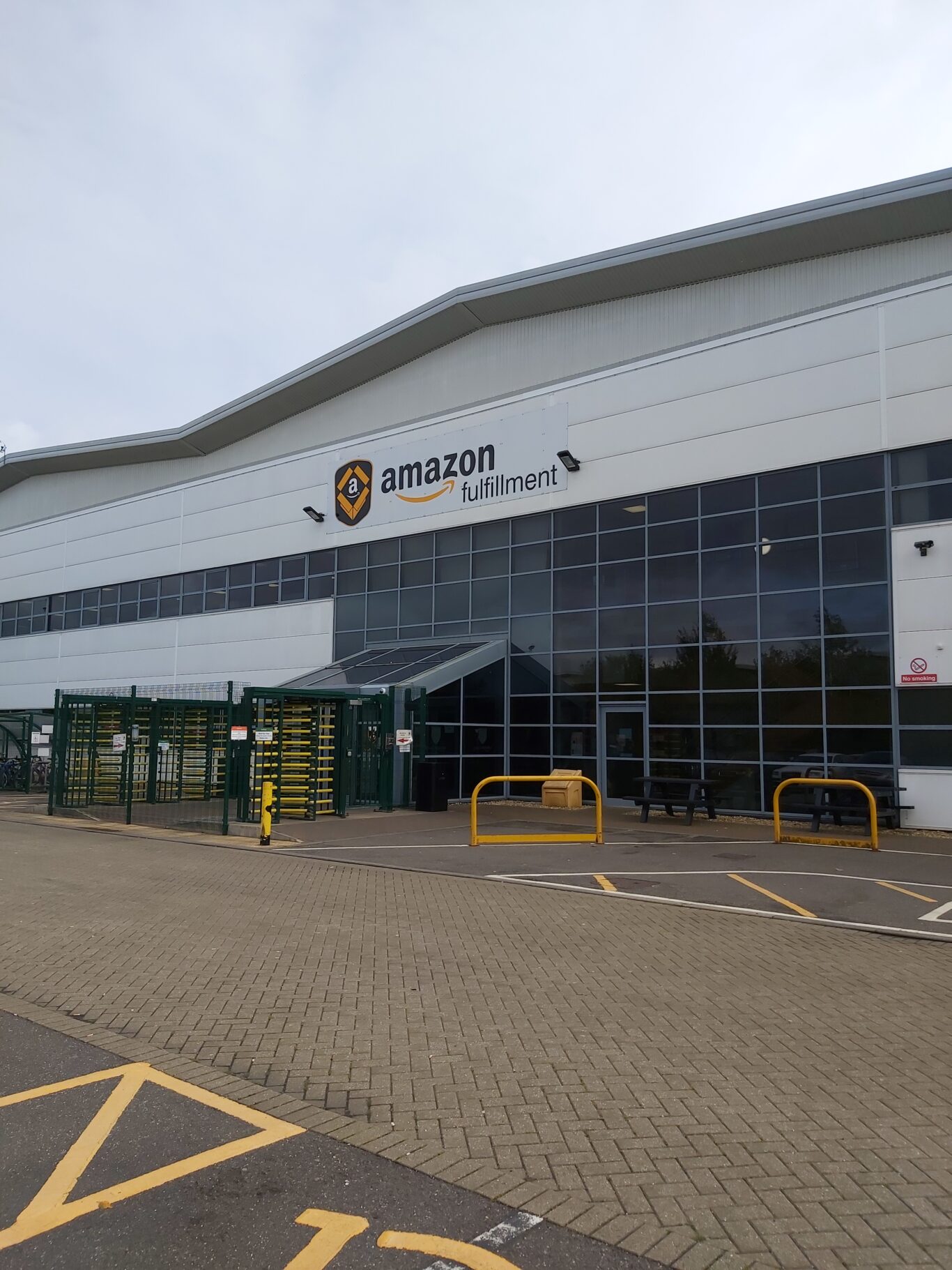 Inside Amazon’s Peterborough Warehouse – Report - Minutehack