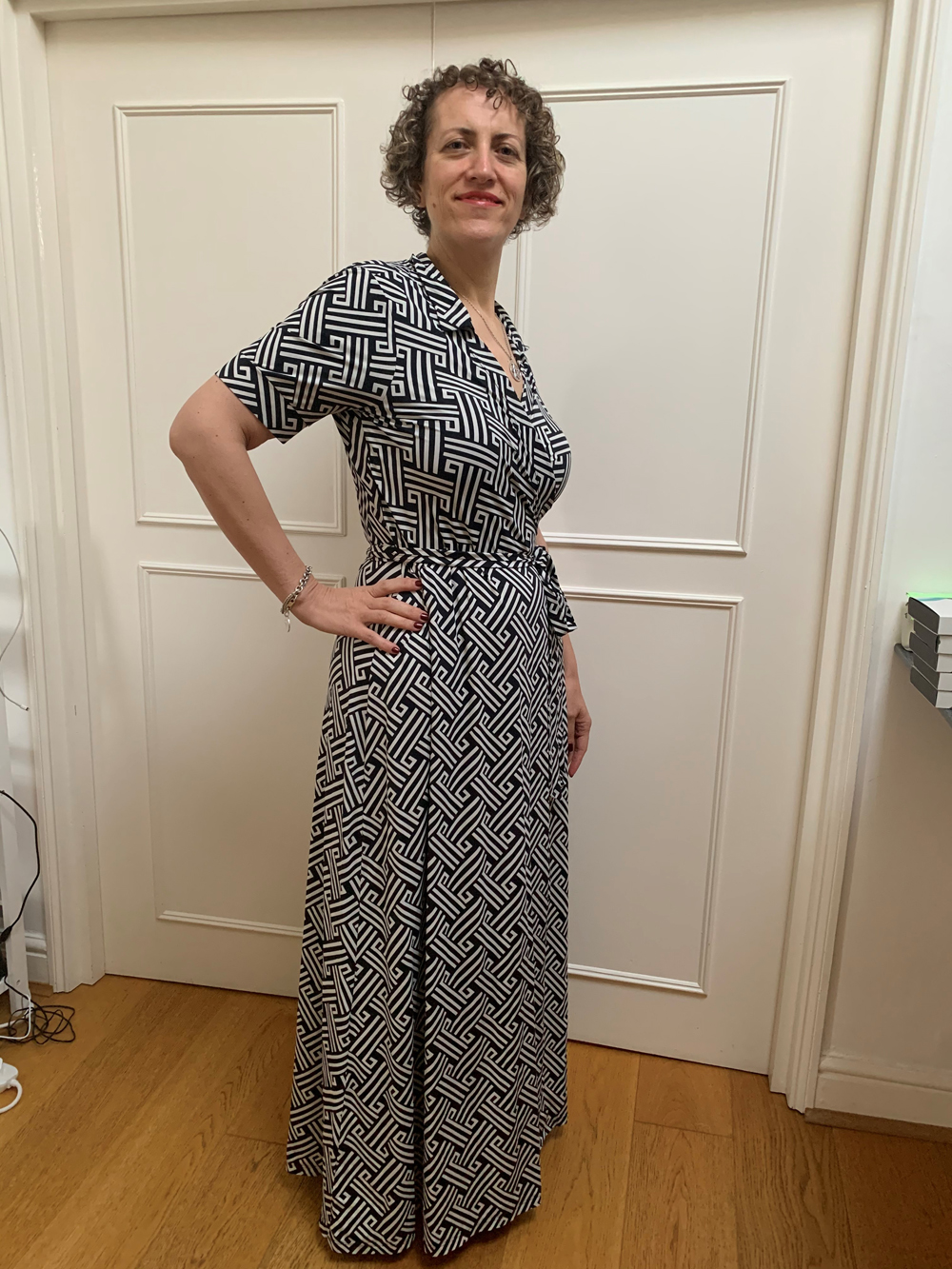 Size 20 woman sheds almost nine stone by exercising in a pressure ...