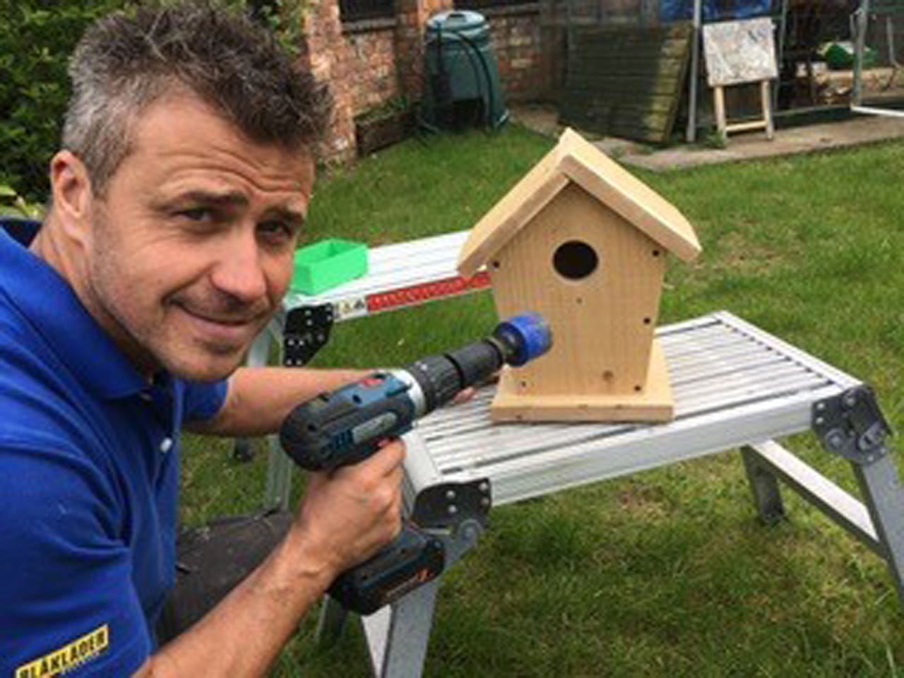 How to build a DIY garden bar and birdhouse