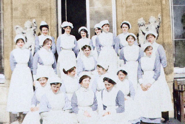 Mystery First World War nurse identified after granddaughter spots ...