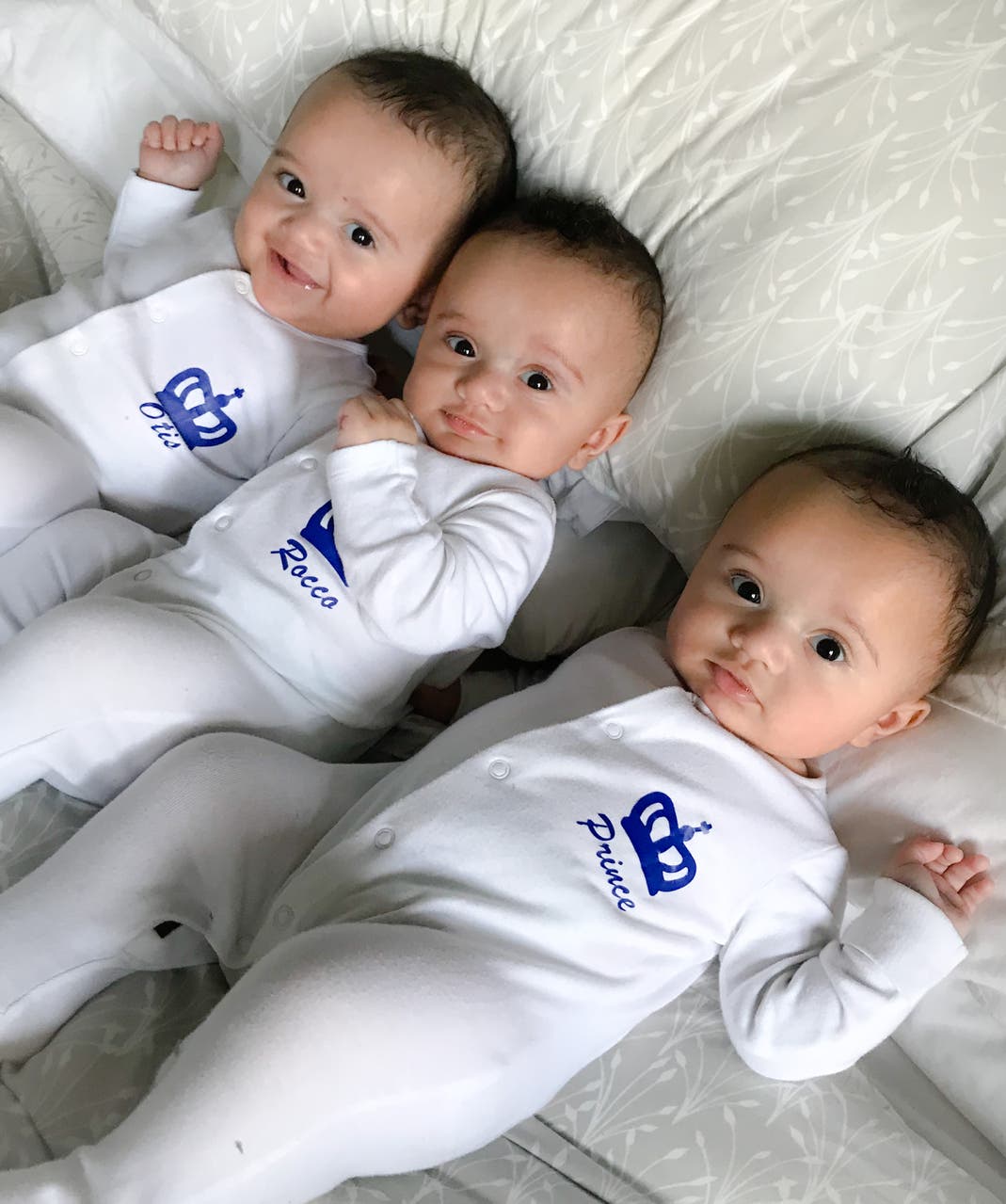 Mother celebrates Christmas with triplets after 12th attempt at IVF ...