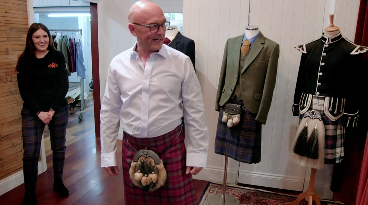 Gregg Wallace poses shirtless in a kilt during Edinburgh trip | York Press