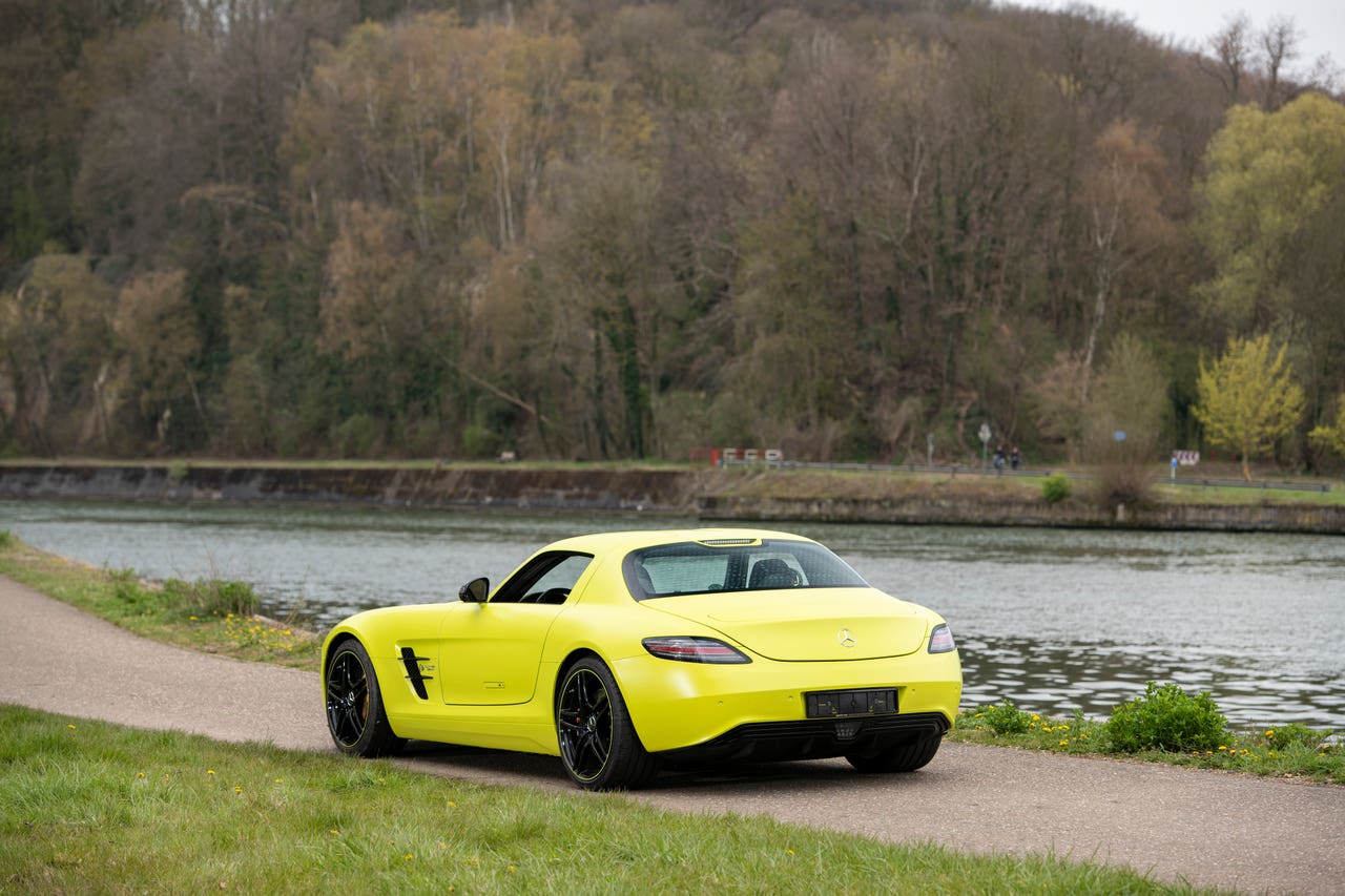 One-of-nine Mercedes-Benz SLS AMG Electric Drive goes up for sale for ...