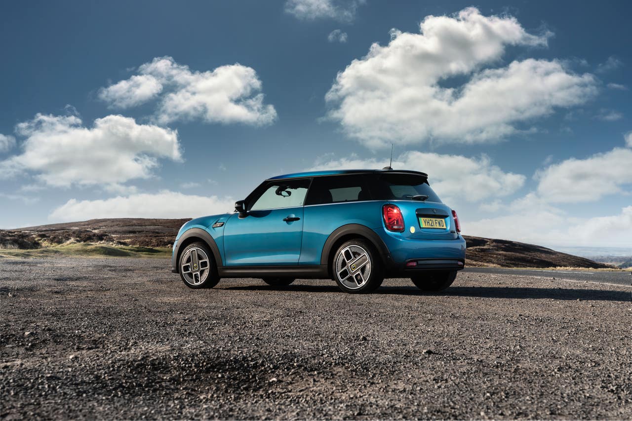 First drive: The updated Mini Electric is as charming as EVs get ...