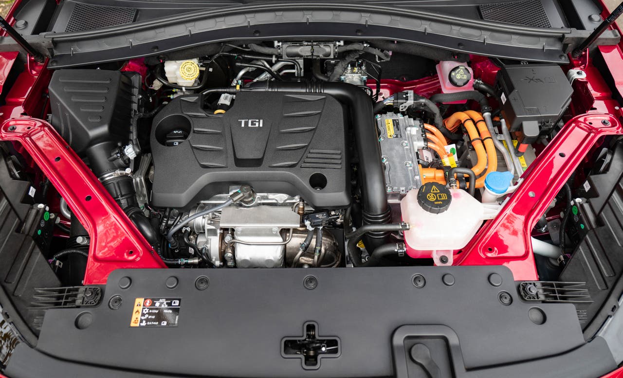 First drive: The MG HS PHEV brings electrification to this family SUV ...