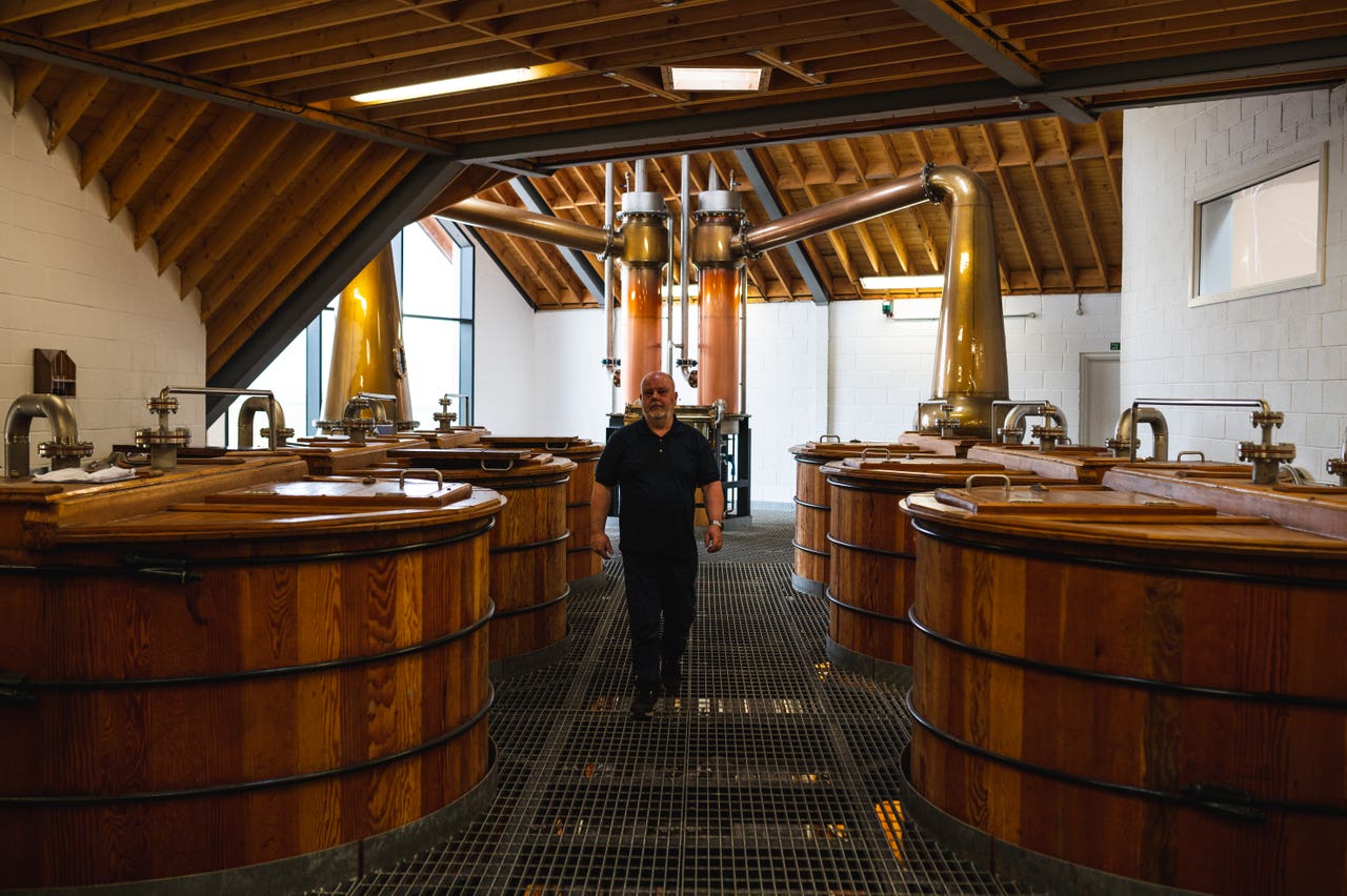 Distillery on farm where Robert Burns lived to bottle whisky later this ...