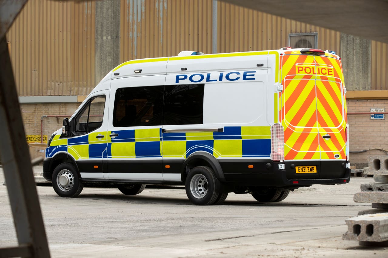 Ford’s new five-tonne Transit converted for use by UK police | Express ...