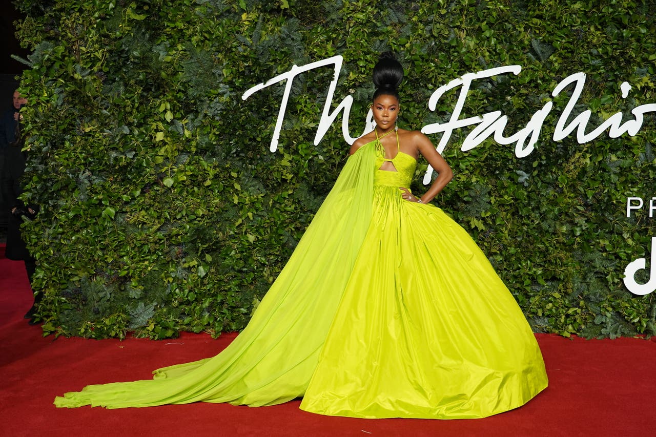 11 of the most jaw-dropping British red carpet moments in 2021 ...