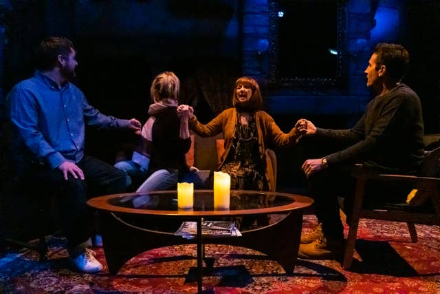 Debbie McGee barely recognisable in first pictures from stage debut ...