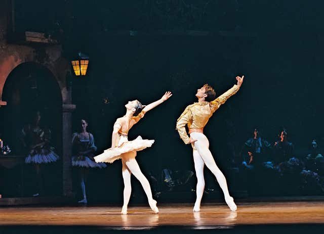 Ballet stars to join together in Dance For Ukraine gala | Oxford Mail