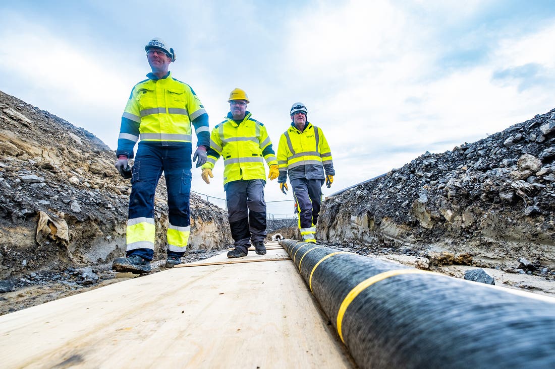 First subsea cables laid in £660m project to connect Shetland to energy ...