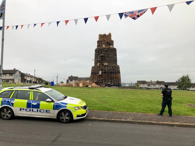 Tributes paid to bonfire builder killed in fall | The Leader