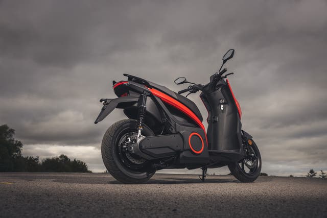 Seat cuts price of electric MO scooter for August | Express & Star