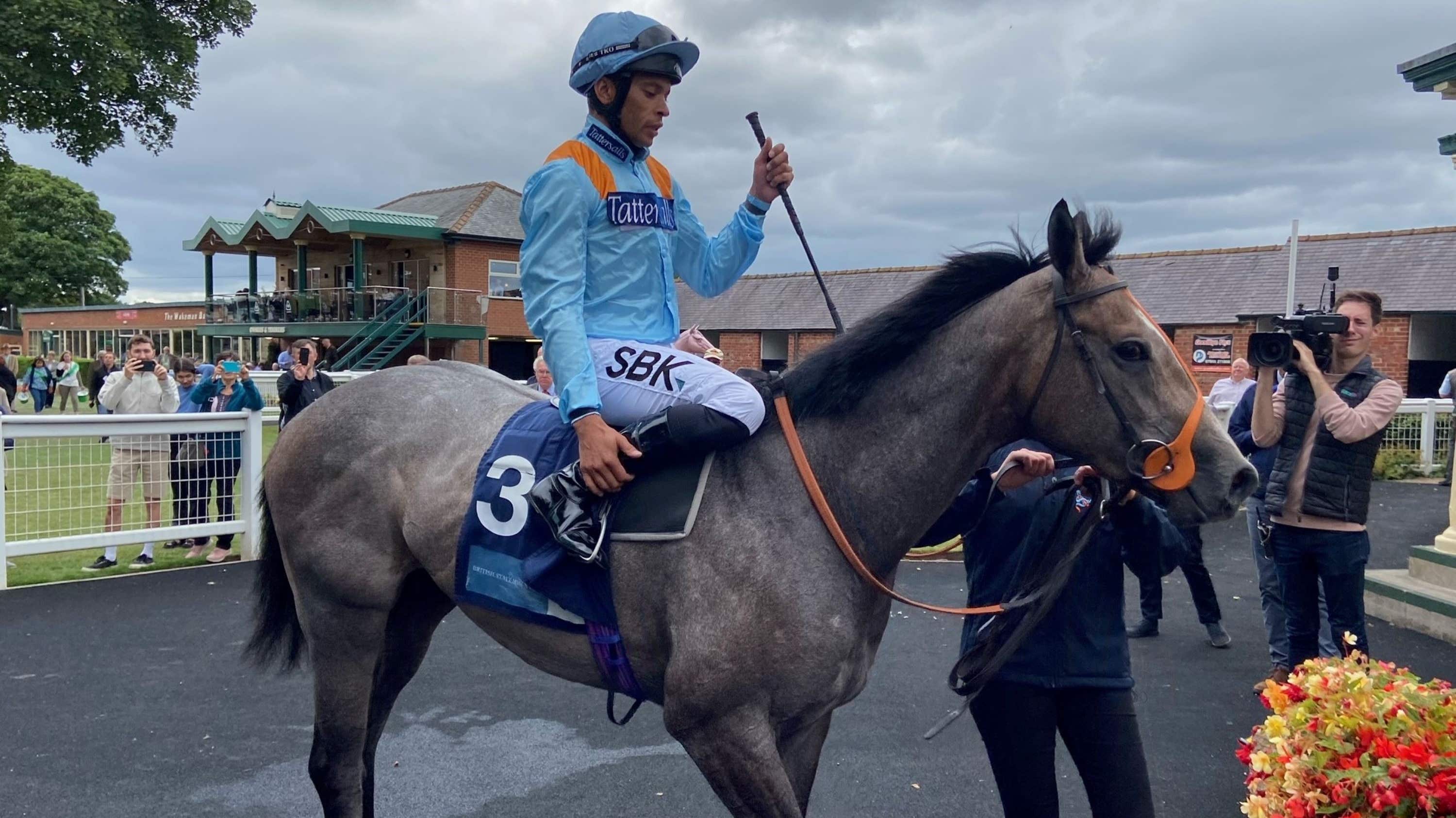 Shouldvebeenaring claims Listed glory in Ripon feature