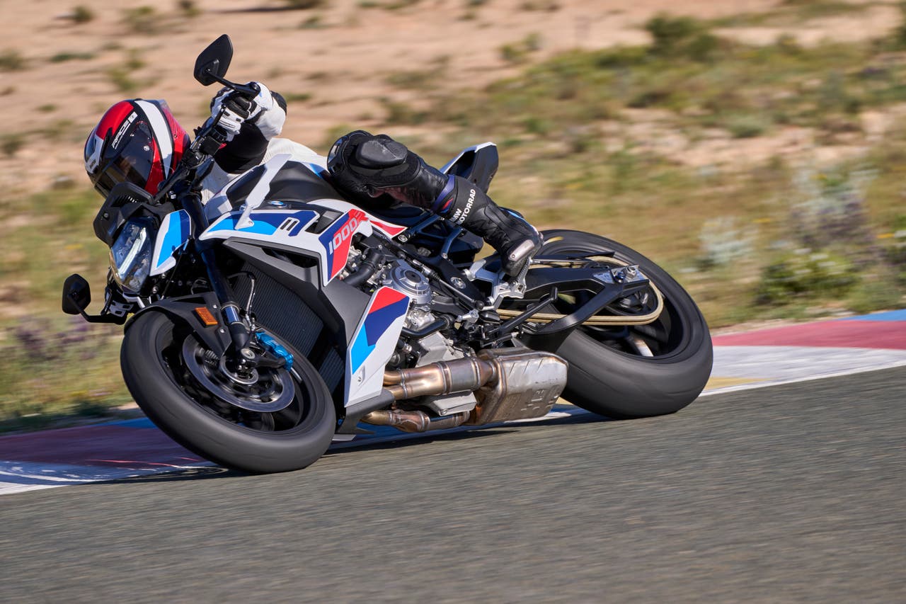 BMW?s new M1000R brings superbike-inspired technology and huge power ...
