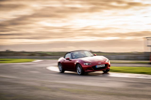Mazda completes 1,000-mile drive across UK using fossil-free fuels ...