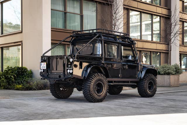 Land Rover Defender SVX from James Bond’s Spectre is being sold | The Comet