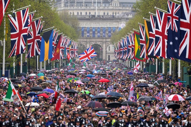 Live: King and Queen wave from Palace balcony and watch scaled-down ...