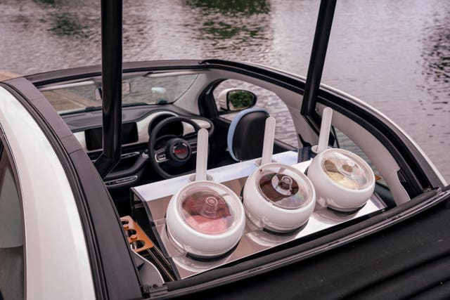Fiat creates ‘world’s smallest zero-emission gelateria’ in one-off 500e ...