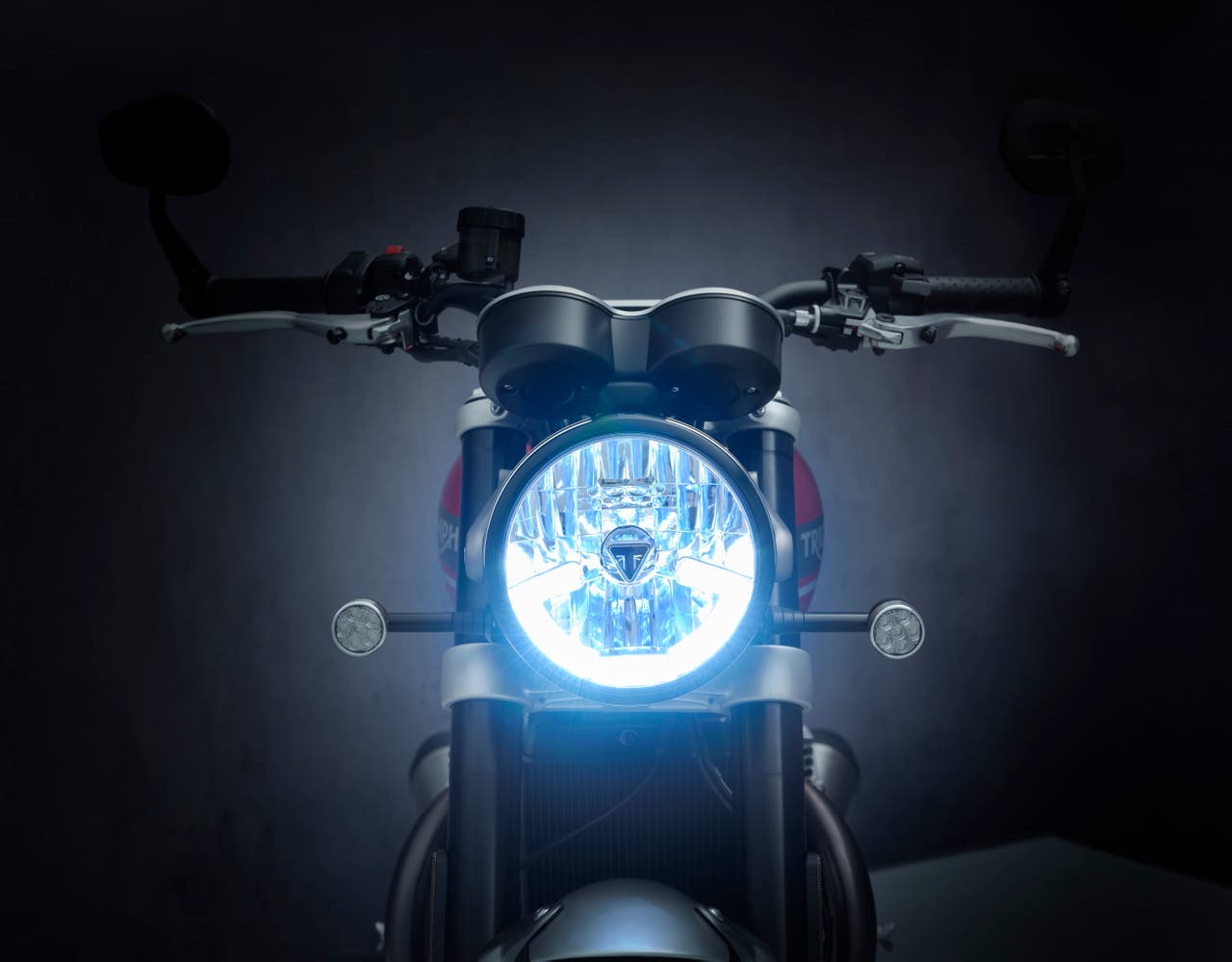 First Ride: The Triumph Speed Twin 900 is a classic-inspired bike with ...