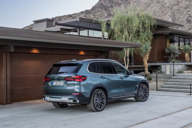 These are the plug-in hybrids with the longest electric ranges ...