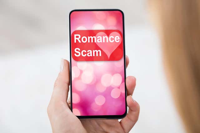 Ten signs you could be dating an online scammer | YourLifeChoices