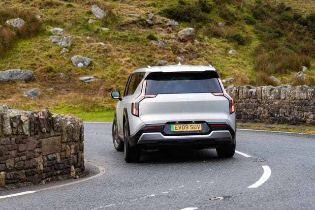 First Drive: Kia’s EV9 aims to blend battery tech with traditional SUV ...