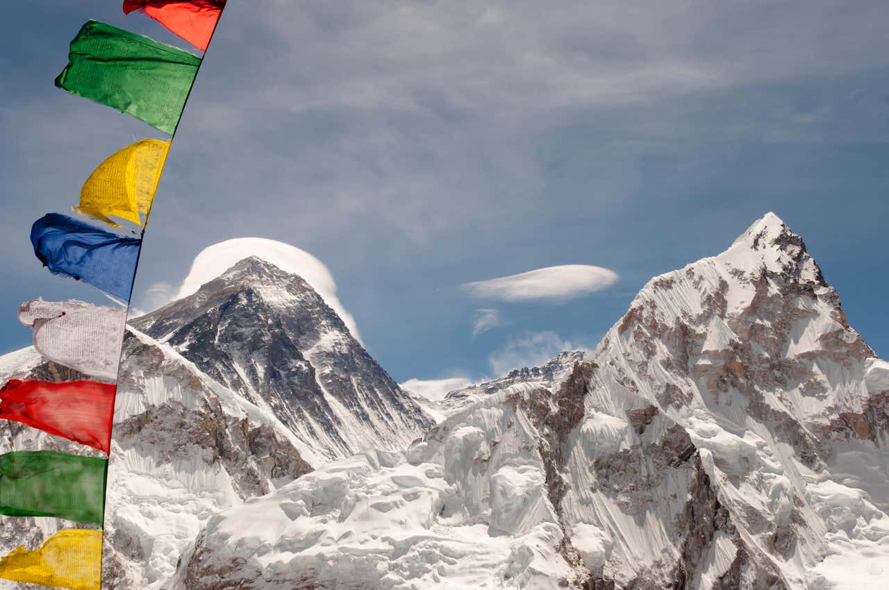 Everest guide scales peak for 29th time | Express & Star