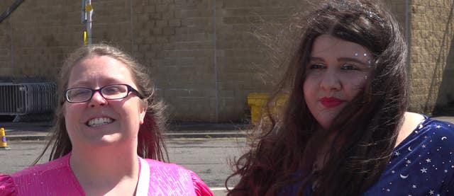 Swifties gather at Murrayfield ahead of first UK date on Eras tour ...