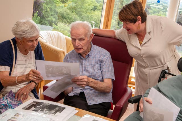 Memory boxes project for Cork dementia patients ‘could be extended ...