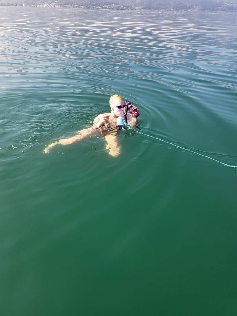 Endurance swimmer believed to be fastest female to cross Lake Geneva ...
