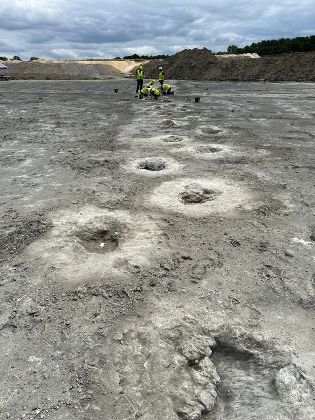 Hundreds of dinosaur footprints dating back 166 million years found in ...