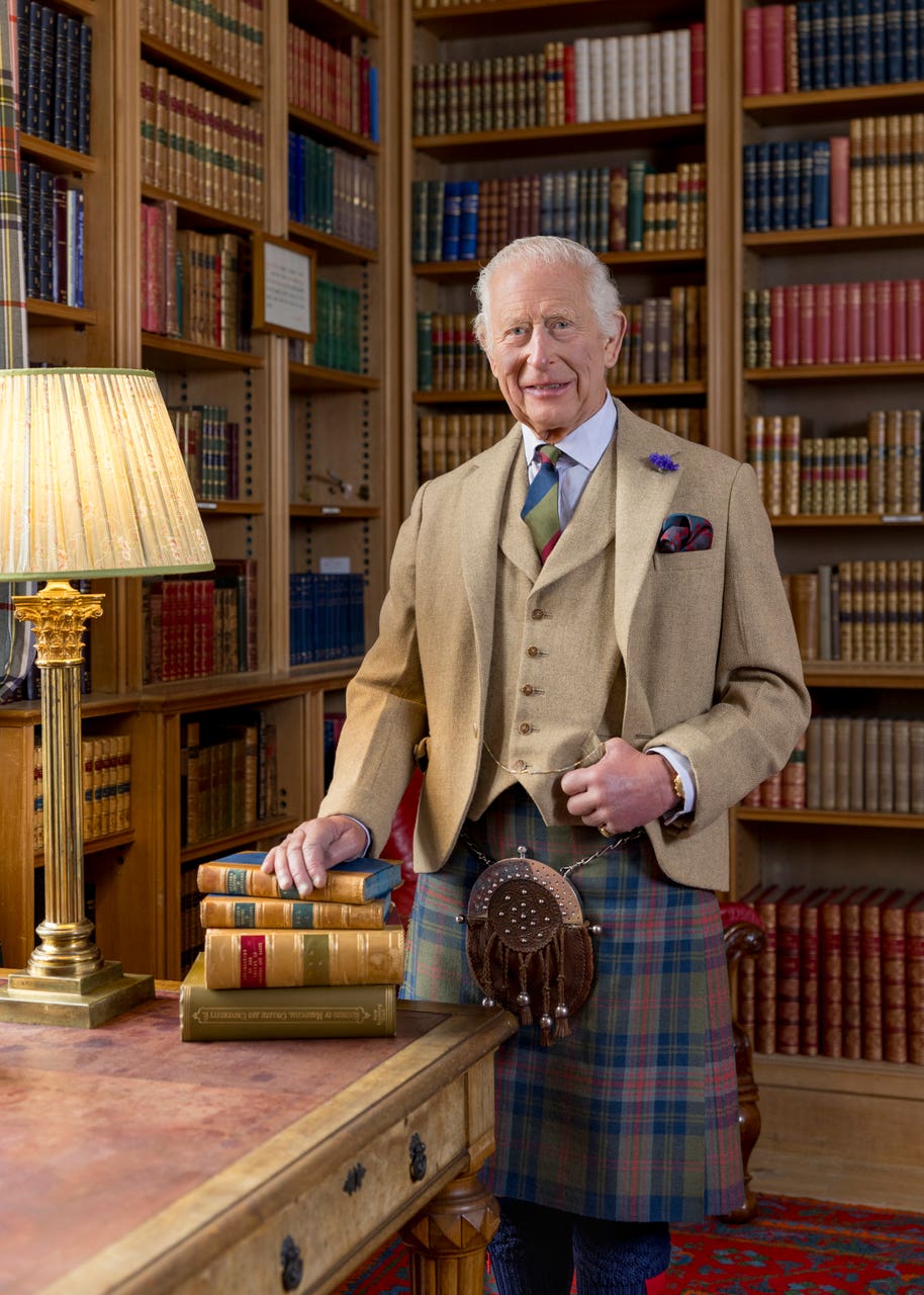 Charles wears tartan kilt in new image released to mark Burns Night ...