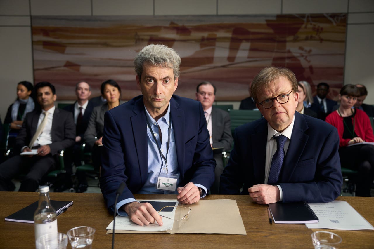 David Tennant and Toby Jones to star in ITV drama about phone hacking ...