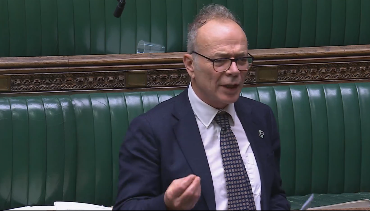 ‘Comedy-on-prescription’ trials under way in bid to improve mental ...