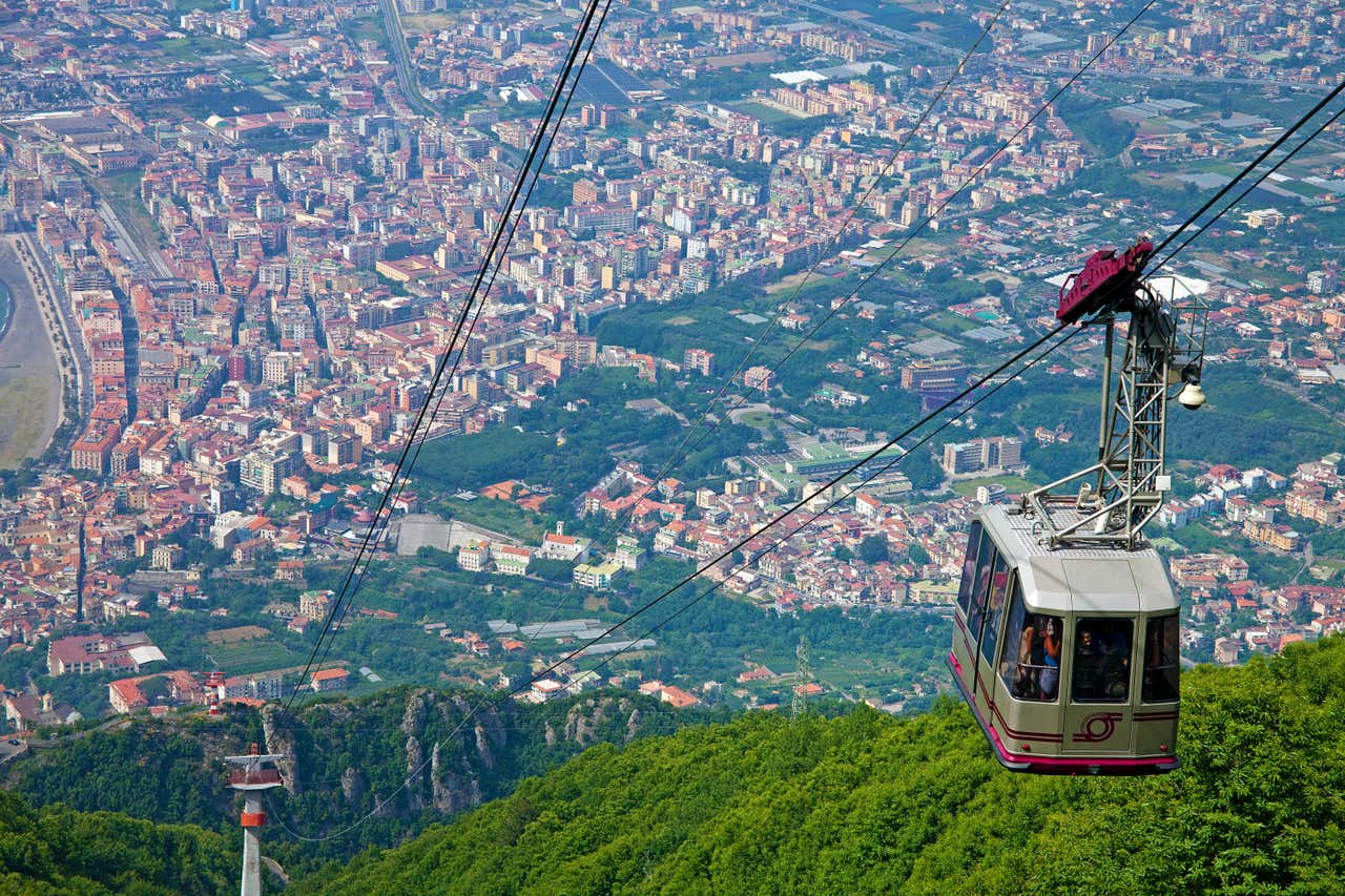 Cable car accident in southern Italy kills at least four people ...