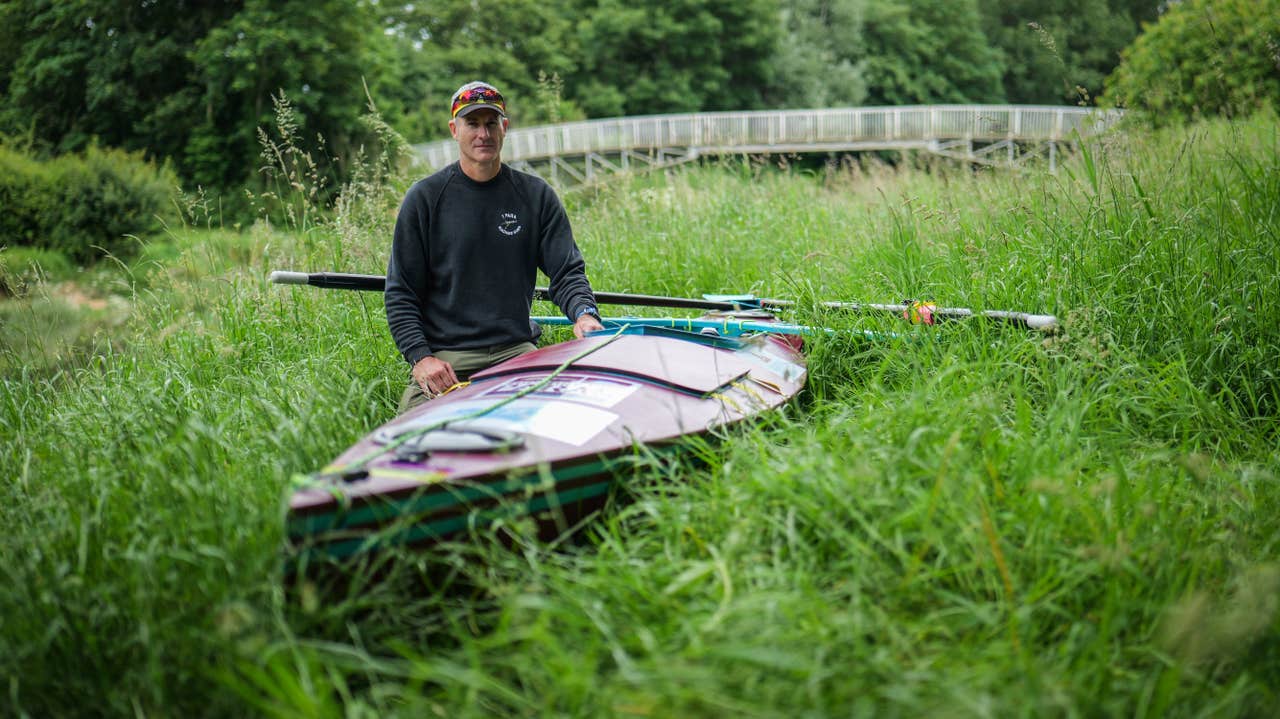 Ex-Parachute Regiment officer begins 2,000-mile solo row around Great ...
