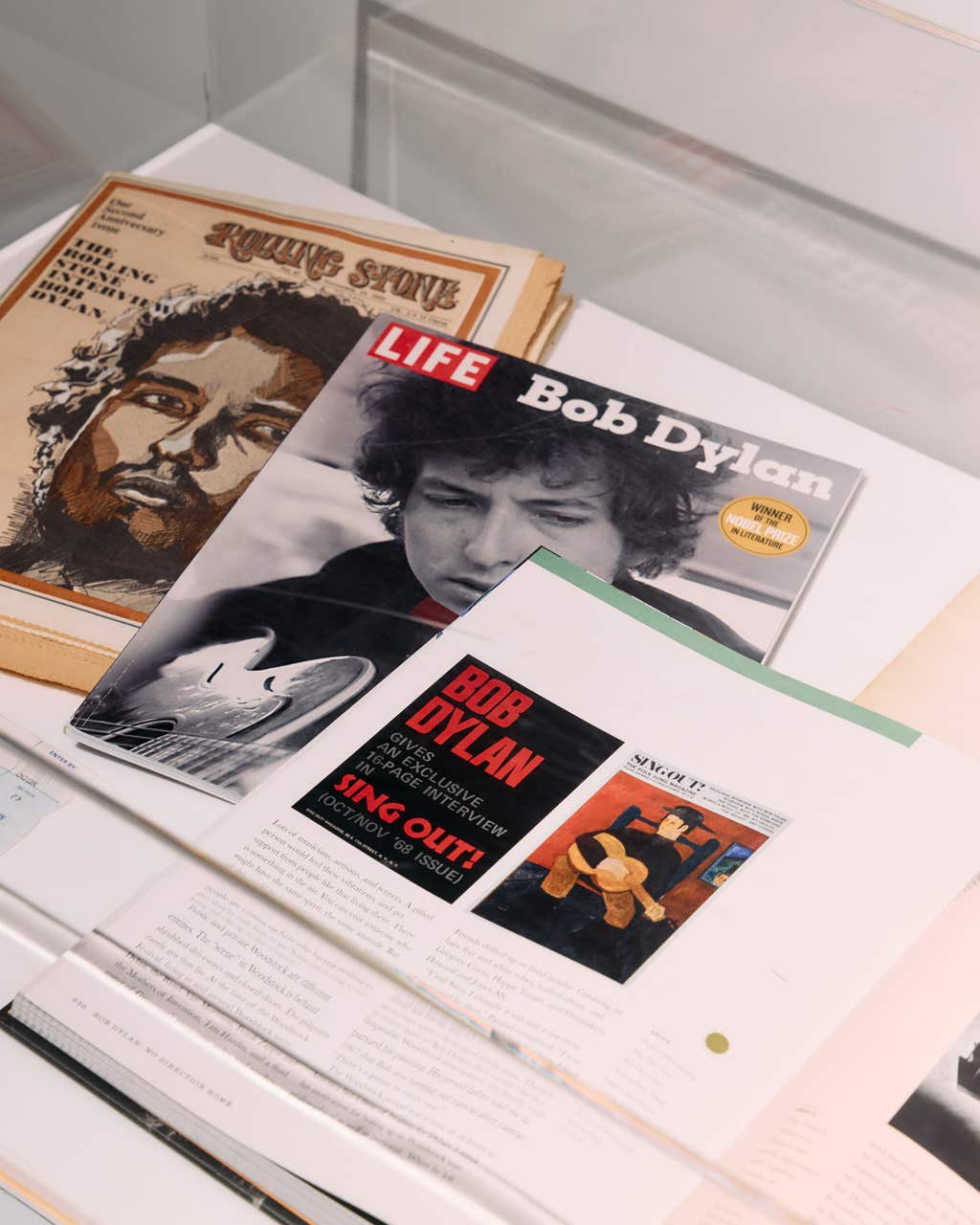 Bob Dylan to showcase ’emotional’ paintings in London | Express & Star