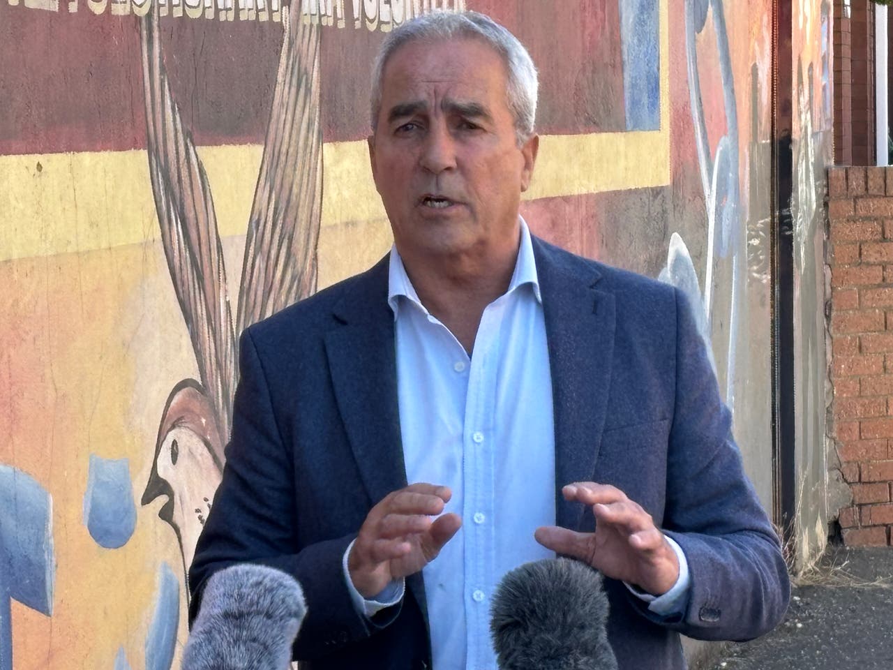 Effigies of Kneecap, Irish flags and sectarian slogans top loyalist ...