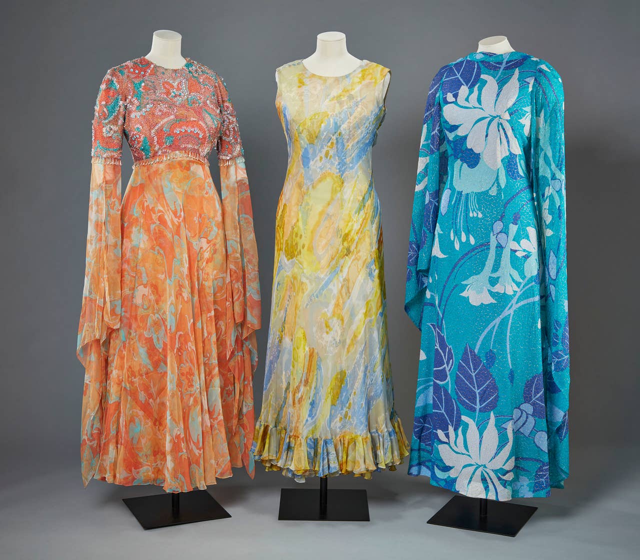 Largest ever exhibition of Queen Elizabeth II’s fashion to go on show ...