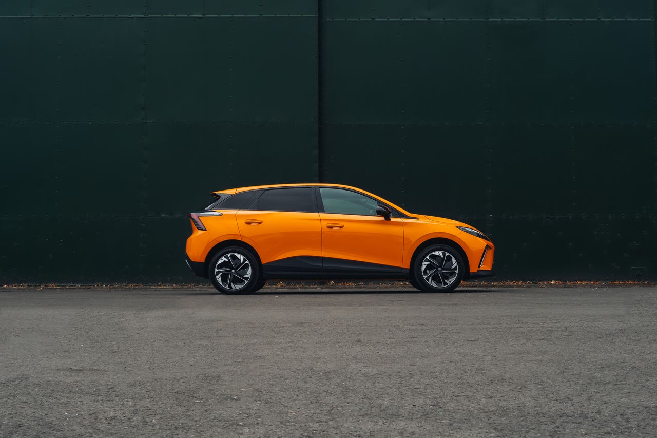 MG reveals its own EV grant for MG4 and MGS5 models | Shropshire Star