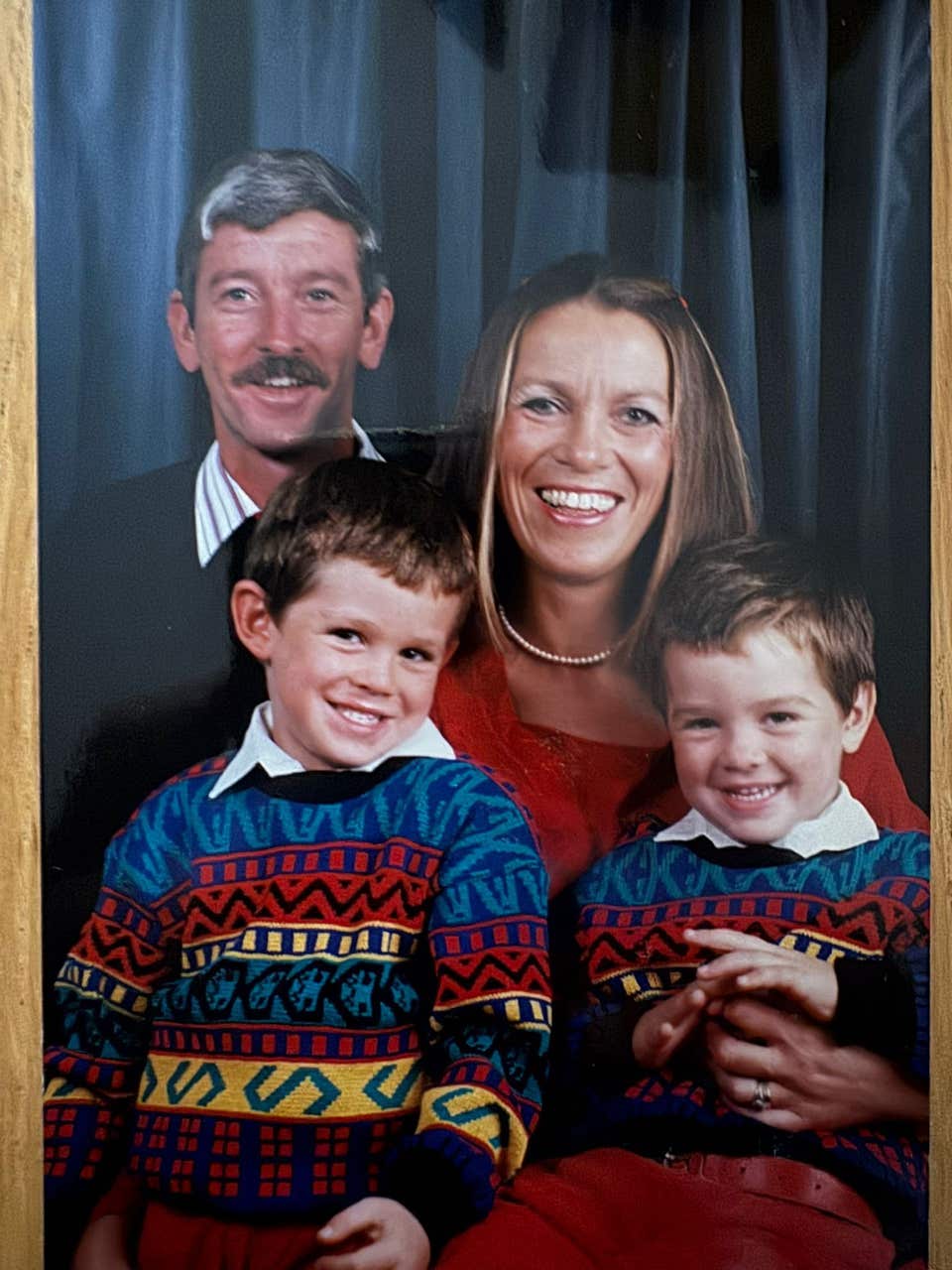 Families of 1994 Chinook crash victims seek answers as 47,000 sign petition