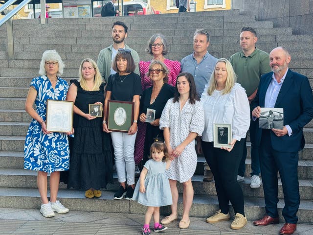 Families of 1994 Chinook crash victims seek answers as 47,000 sign petition